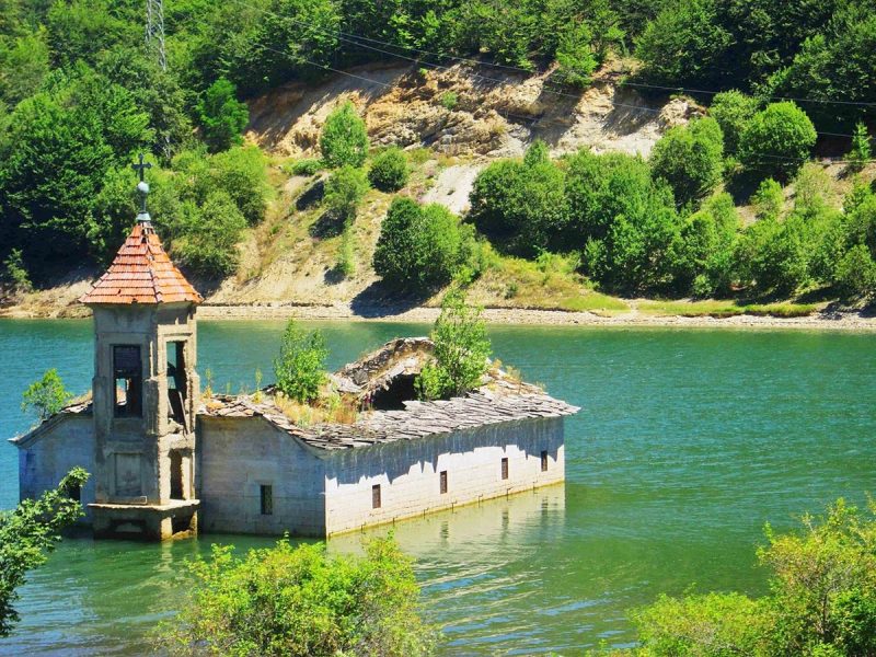 7 best submerged churches to amaze you - 203Challenges